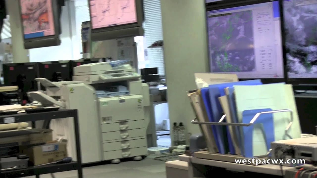 Inside the Japan Meteorological Agency - YouTube