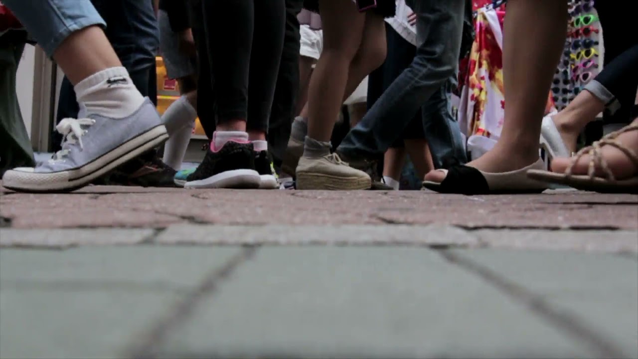 people's footsteps and shoes - YouTube