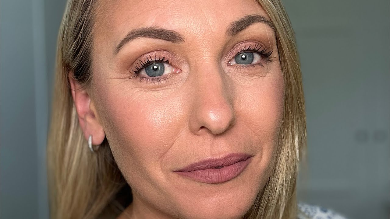 This is me! No filter! With some simple makeup for busy women. - YouTube