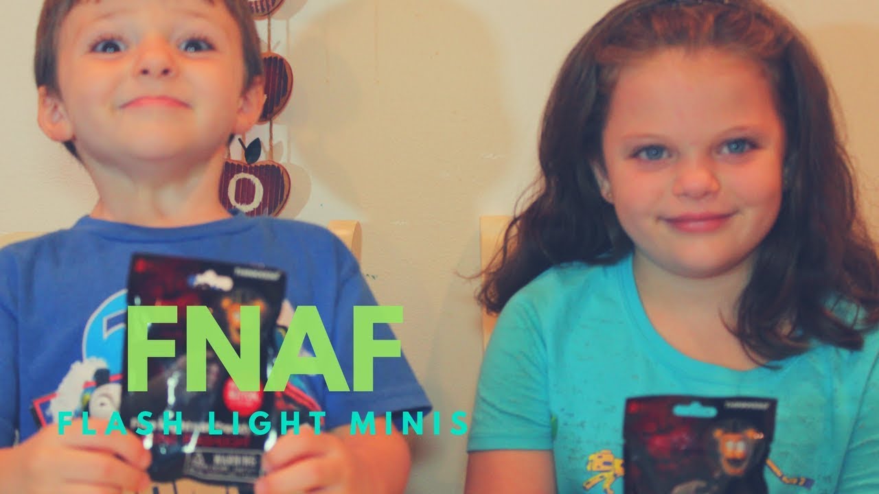 FNAF Mini Collectible Flashlights Mystery Bag - Kid Toy Review ...