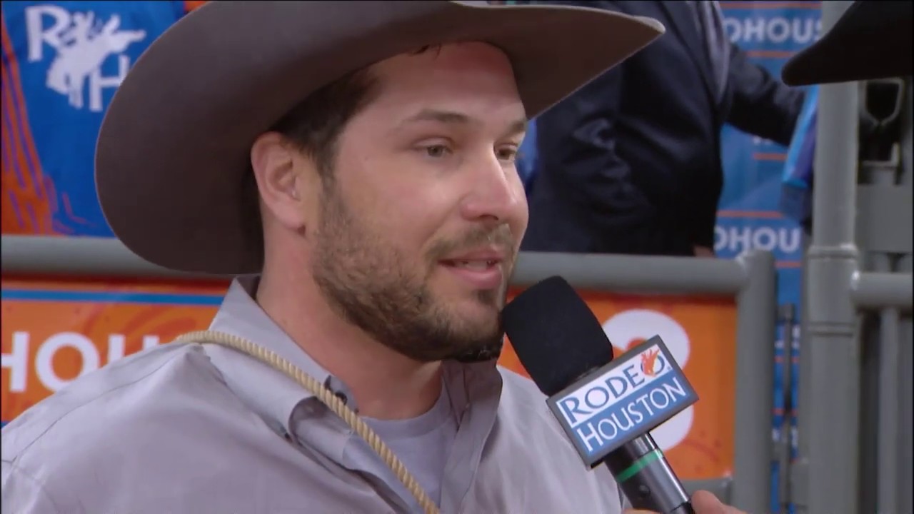 2019 Tie-Down Roping Champion Michael Otero - YouTube