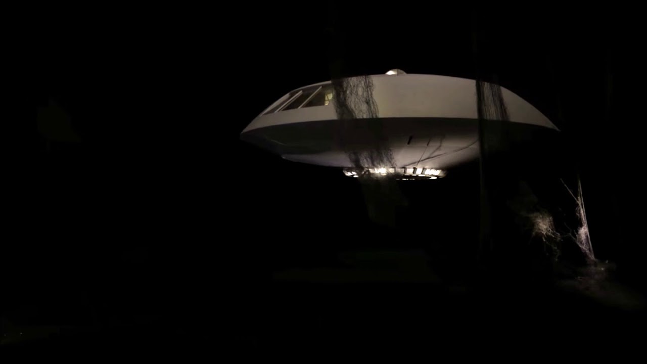 Lost In Space Jupiter 2 landing in Derelict Spaceship Take 1 of 2 - YouTube