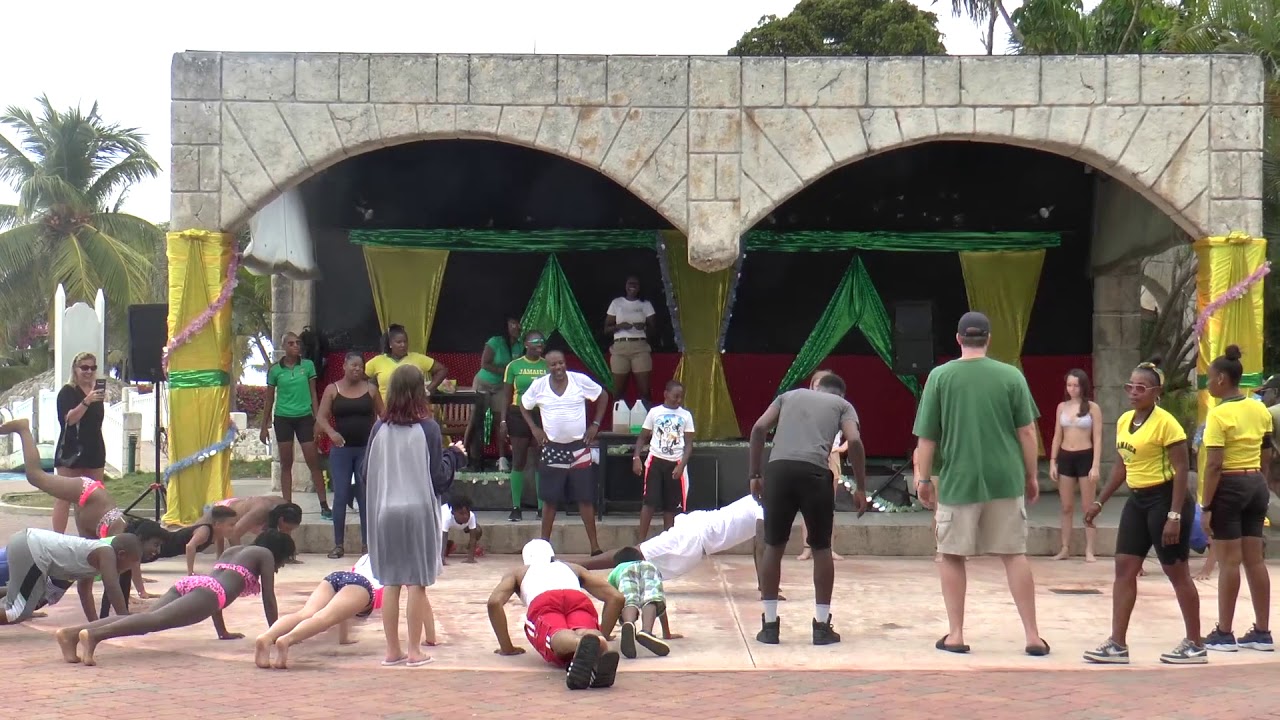 JAMAICAN DANCING - YouTube