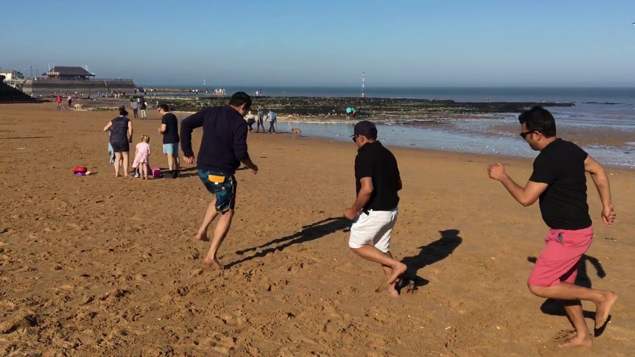 Single leg race at the beach - YouTube