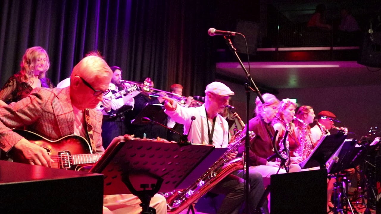 Shiny LoLa 02 11 2018 - YouTube