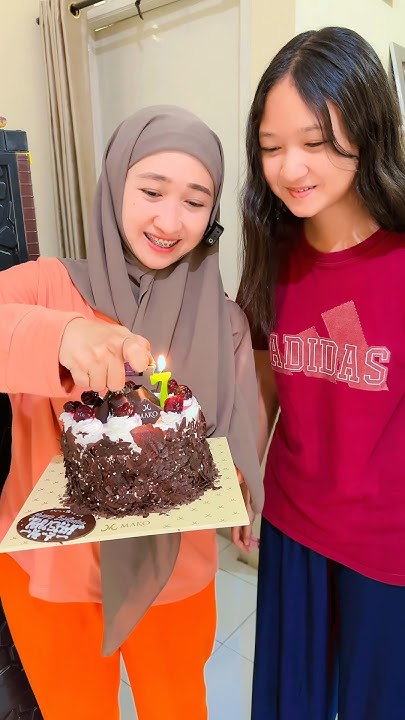 KEJUTAN KUE ULANG TAHUN UNTUK RAISHA #shorts - YouTube