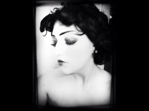 Real Life Betty Boop! Betty Boop 1920s Halloween Make-Up Tutorial - YouTube