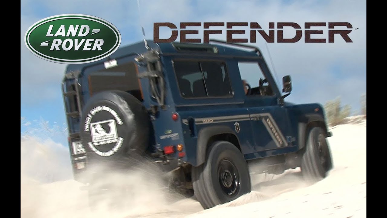 Land Rover Defenders and Toyota Hilux on the dune sands - 4x4 show ...