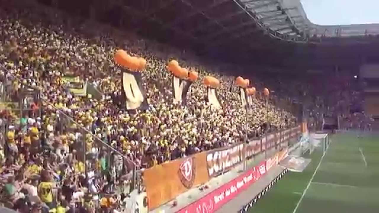 Dynamo Dresden vs. VfB Stuttgart 2.,Der K-Block lebt und bis zum ...