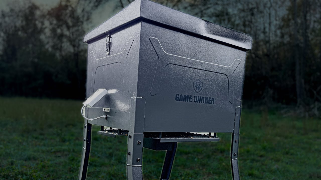 300 lb Game Winner Cube Feeder - YouTube