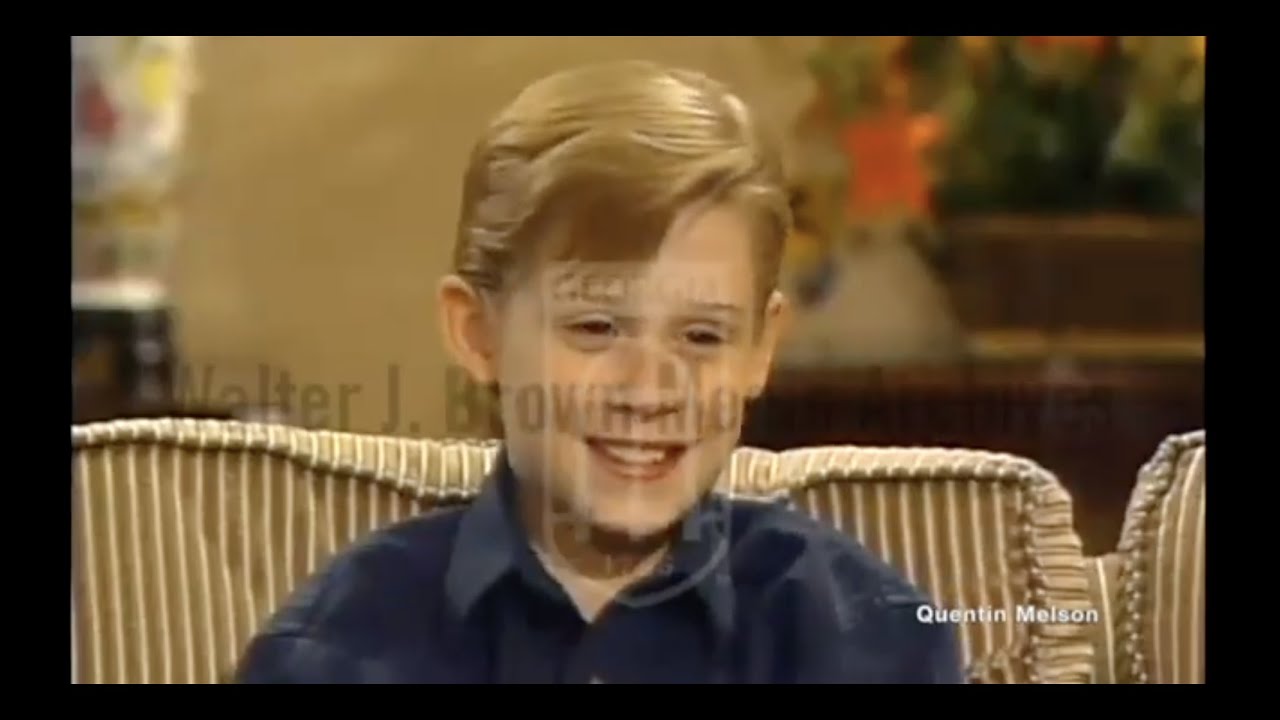 Macaulay Culkin Interview (December 15, 1992) - YouTube