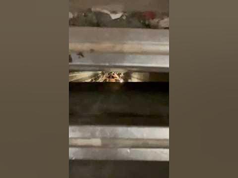 Шахта лифта 68 этаж - YouTube