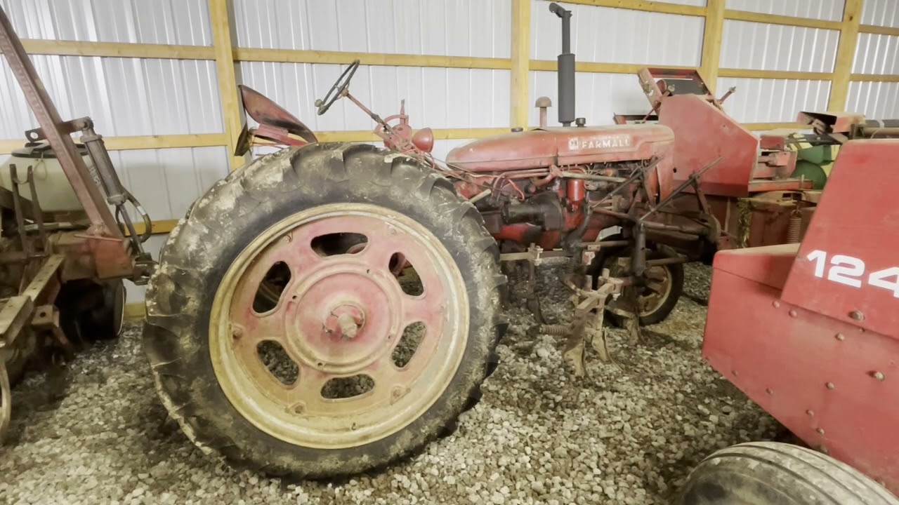 A Look at the Farmall C Tractor - YouTube