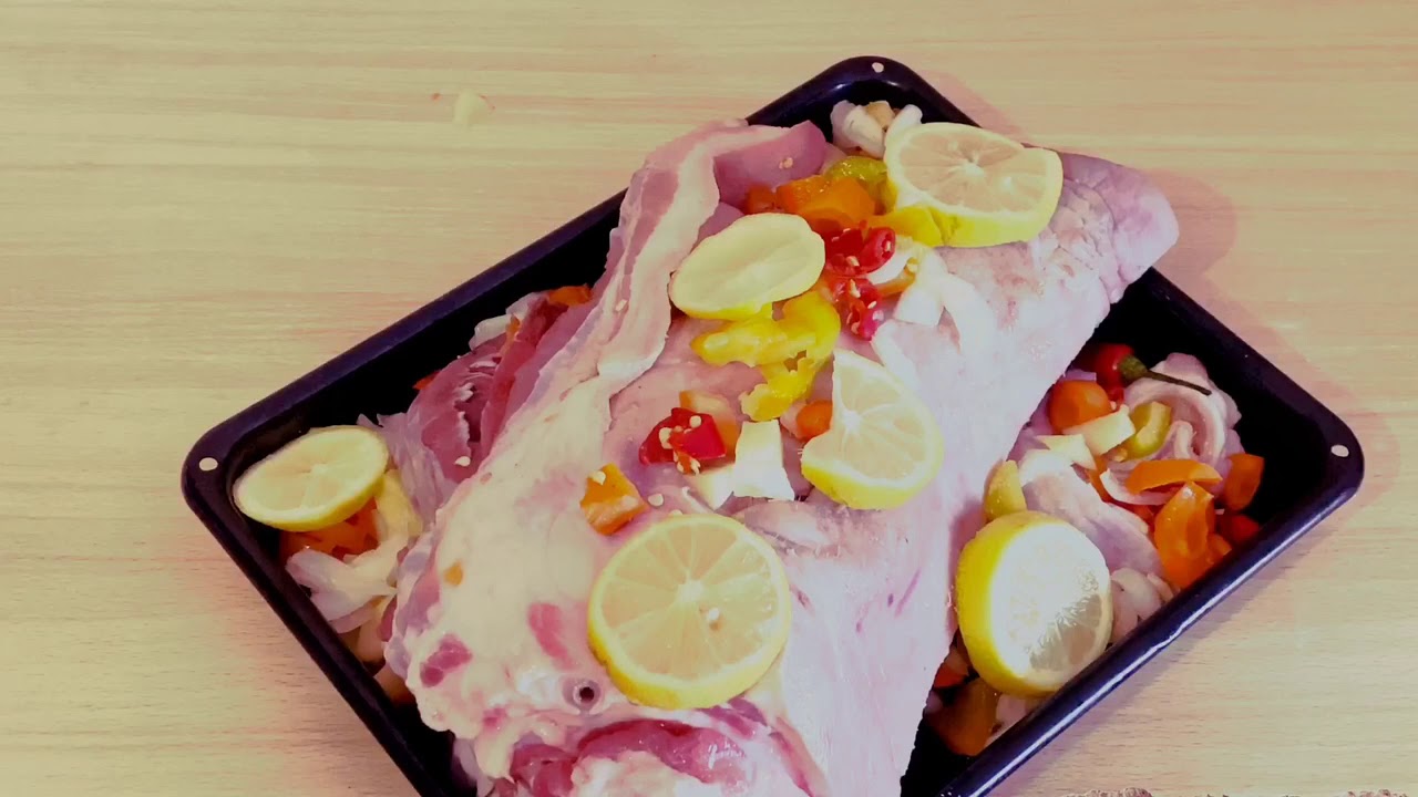 Cooking pork head on a Sunday - YouTube