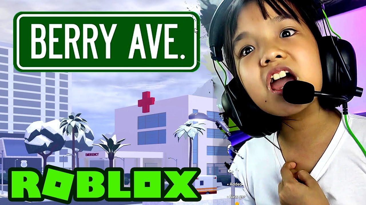 Playing Roblox Berry Avenue - YouTube