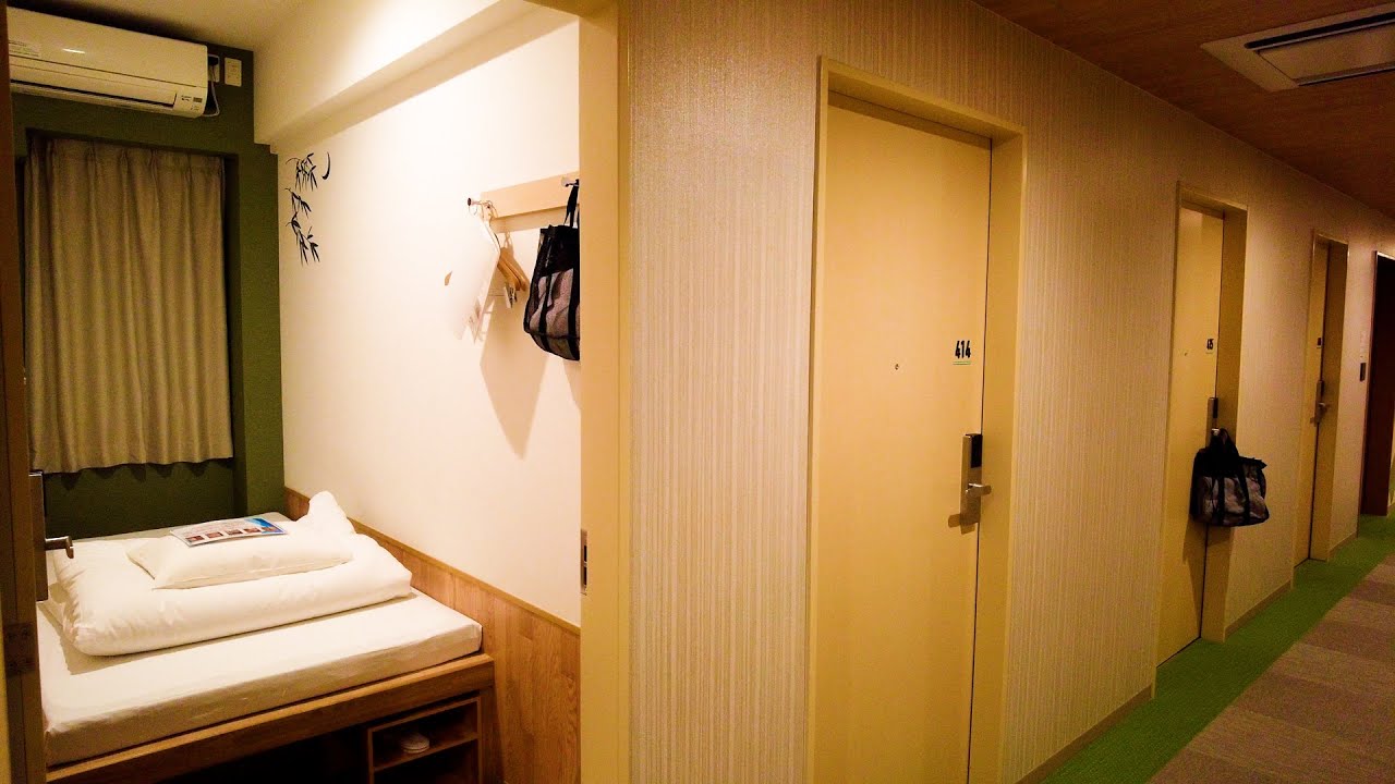 The cheap hotel with a fully private room with a key in Kyoto 😴🛏 [THE ...