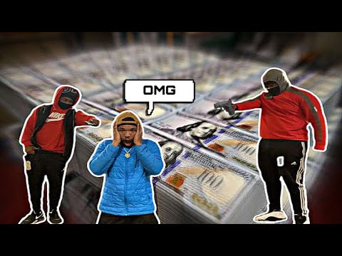 EXTREME HOME INVASION PRANK!!😱😱 (ROBBERY PRANK) (MUST WATCH) - YouTube