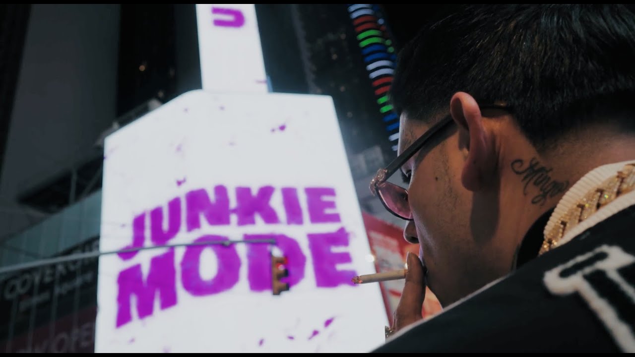 DeeBaby - Billboard ( Official Video ) - YouTube Music