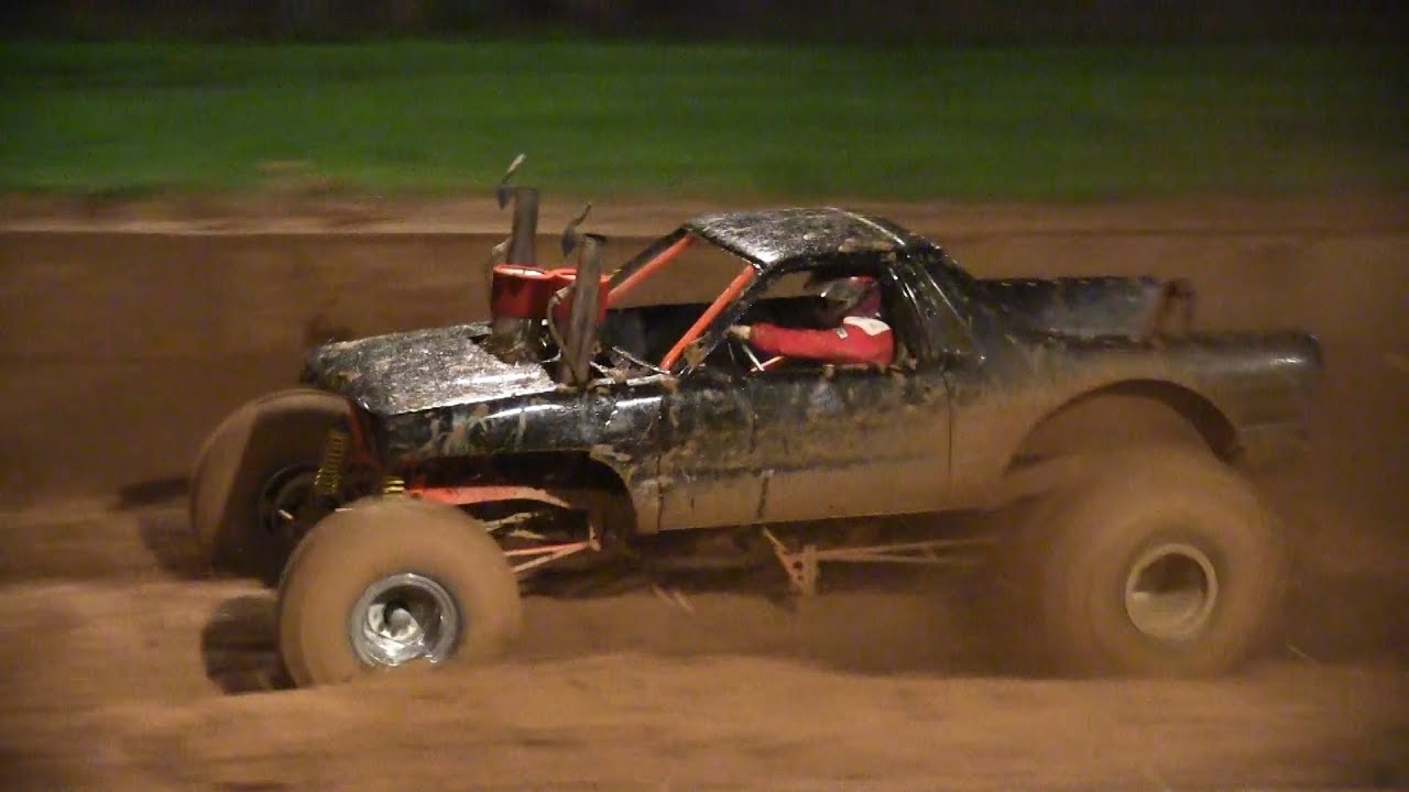 Pro Mod Mud Trucks / Big Dawg Mud Sling / Sept. 8, 2012 - YouTube