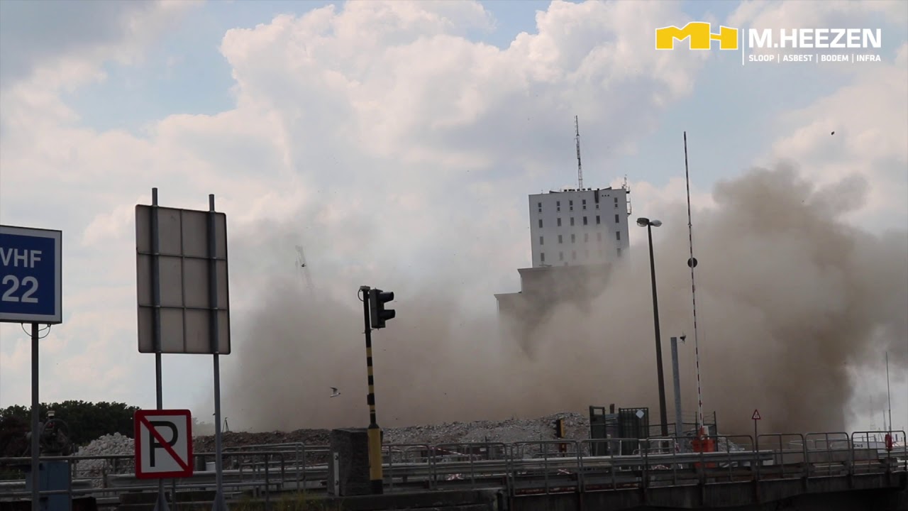 Sloop Samga gebouw explosie - YouTube