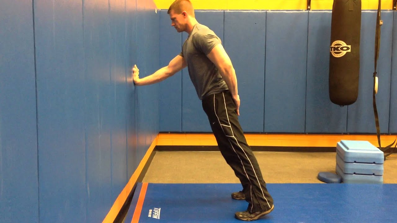 1 Arm Wall Push-ups - YouTube