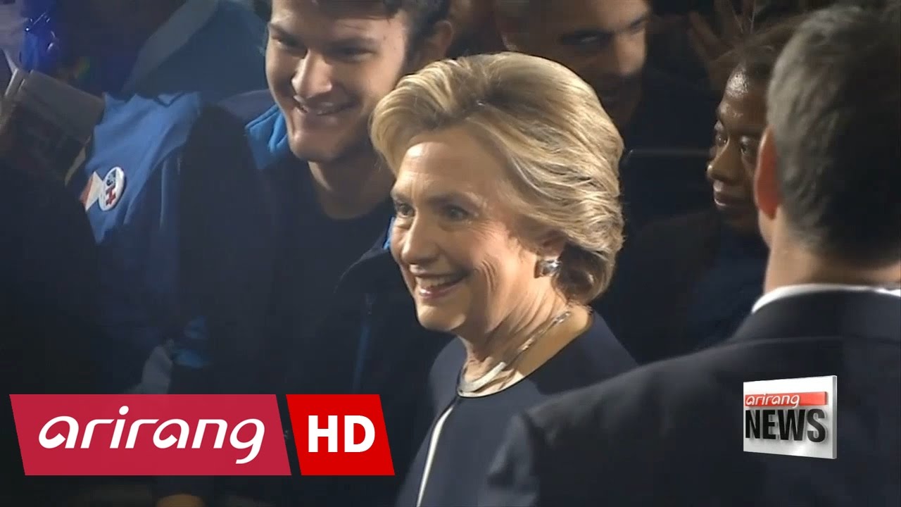 Donald Trump rushed off stage by Secret Service at campaign rally in ...