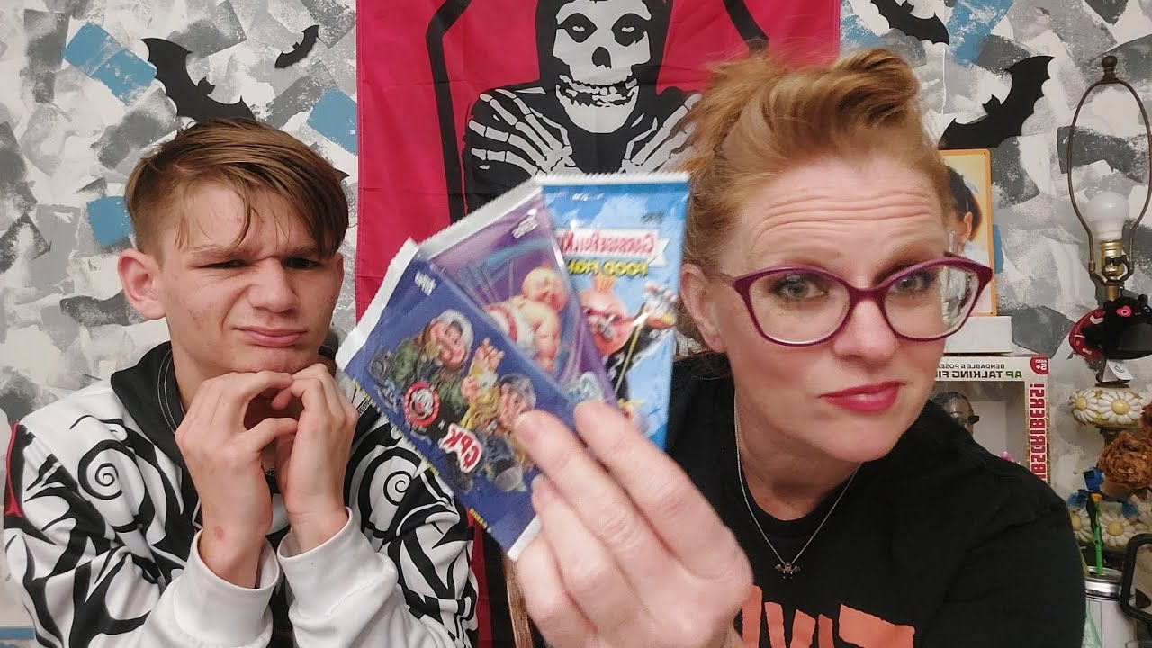 🤯 GARBAGE PAIL KIDS 🤯 RANDOM WEDNESDAY 🤯 CHAOS AT HER FINEST 🤯 - YouTube
