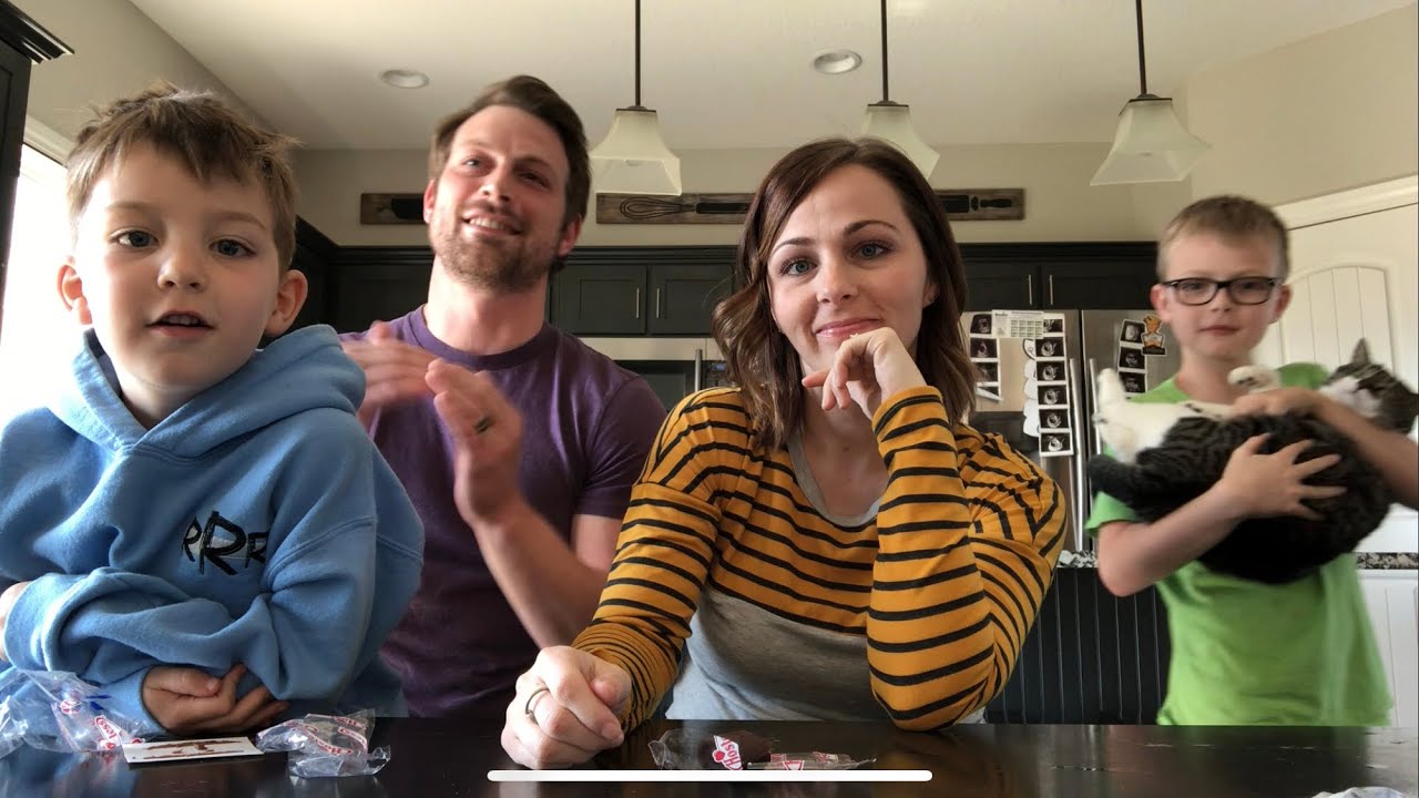 We Eat Snacks - Bonus Episode - Hostess HoHos vs Little Debbie Swiss ...