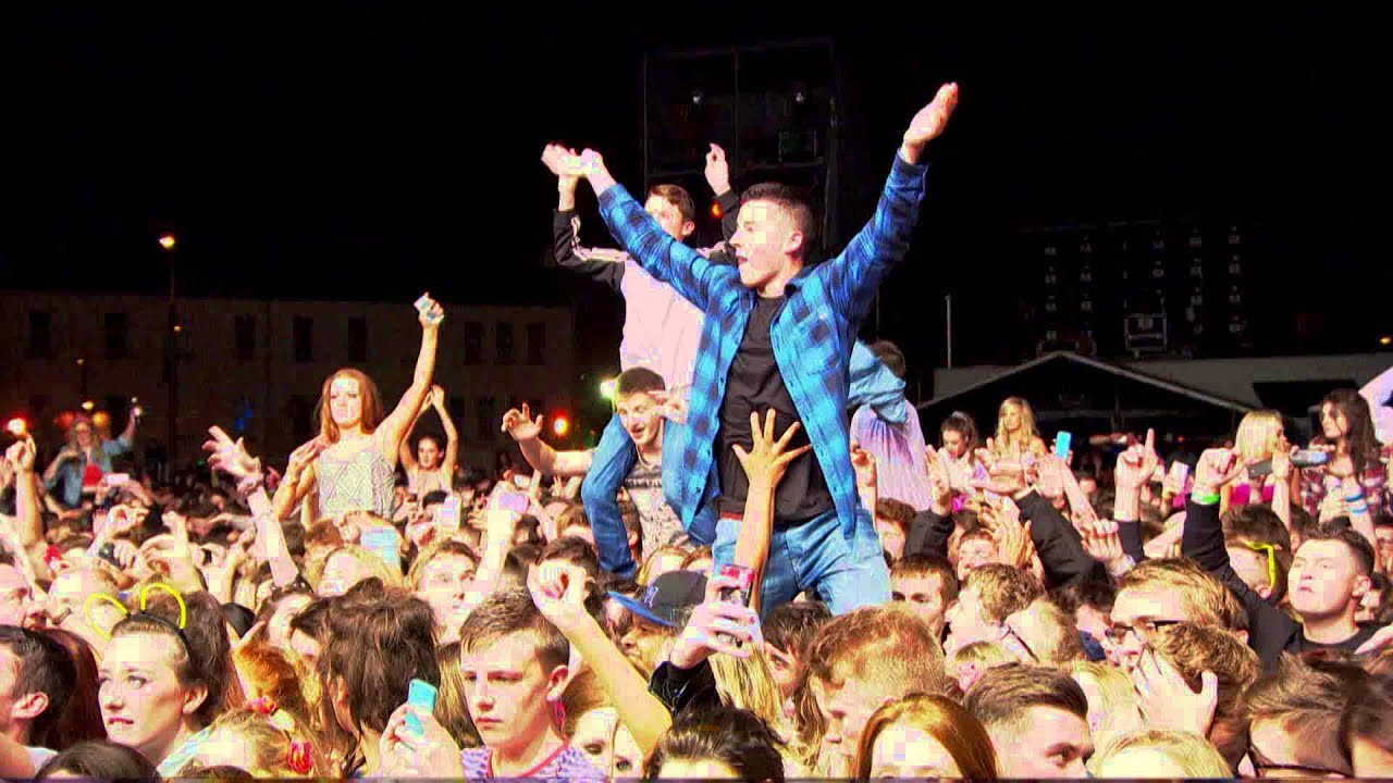 Afrojack - Turn Up The Speakers (Live from MTV Crashes Derry ...