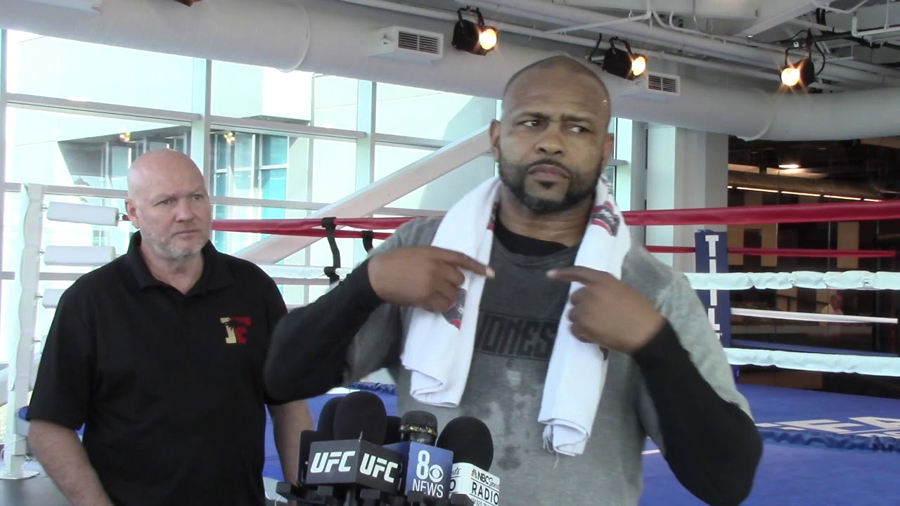 ROY JONES JR TALKS LAST FIGHT; AIRED ON UFC FIGHT PASS - YouTube