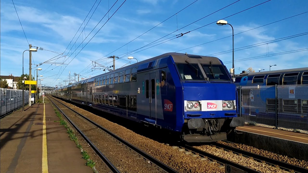 Arrivée d'un V2N en gare de Vernon-Giverny - YouTube