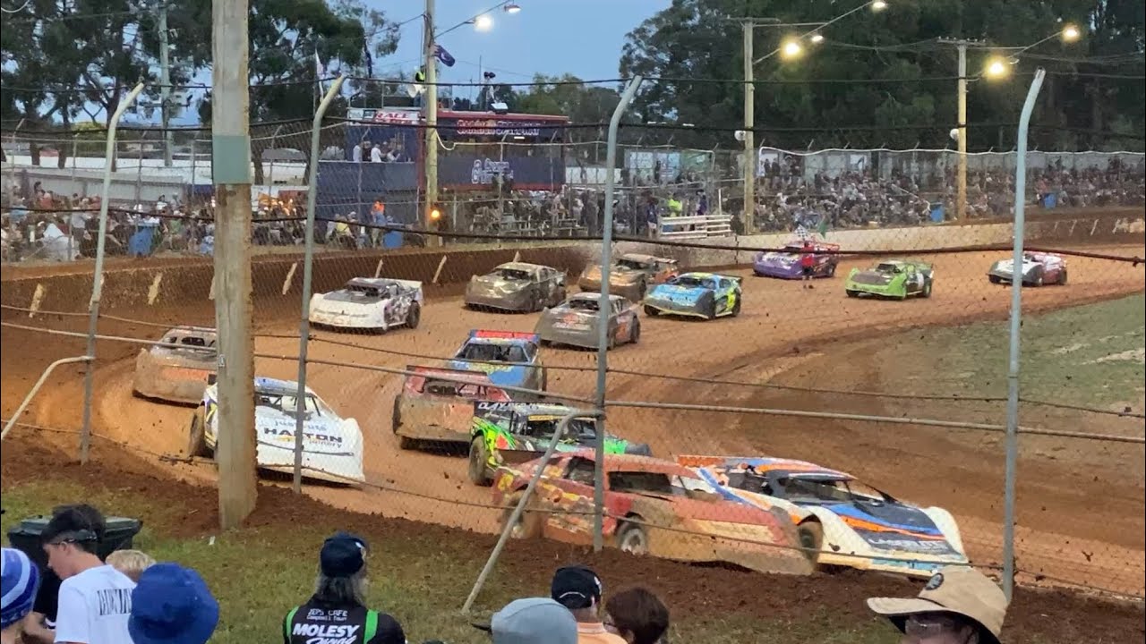 Carrick Speedway 2024 Super Sedans Geoff Stagg Memorial. - YouTube