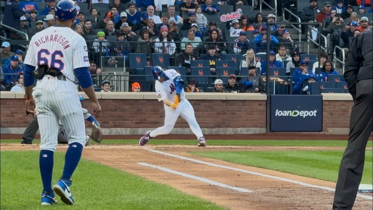 Pete Alonso’s three-run homer NLCS Game 5 - YouTube