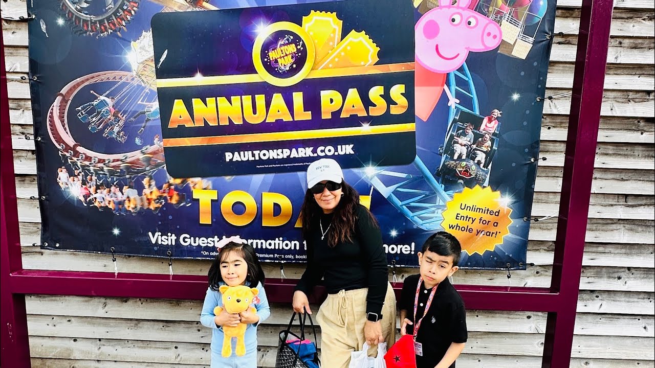 The queens flying coach ride @Peppapigworld23 #paultonspark # ...