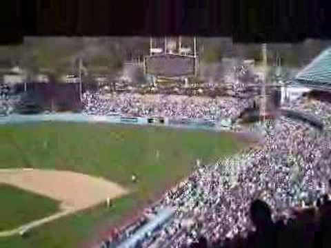 7th Inning Stretch. Dodgers vs Red Sox, 03/30/08 - YouTube
