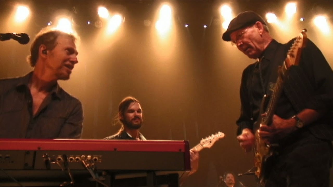 Randall Bramblett - Roll (Live at The Georgia Theatre) - YouTube