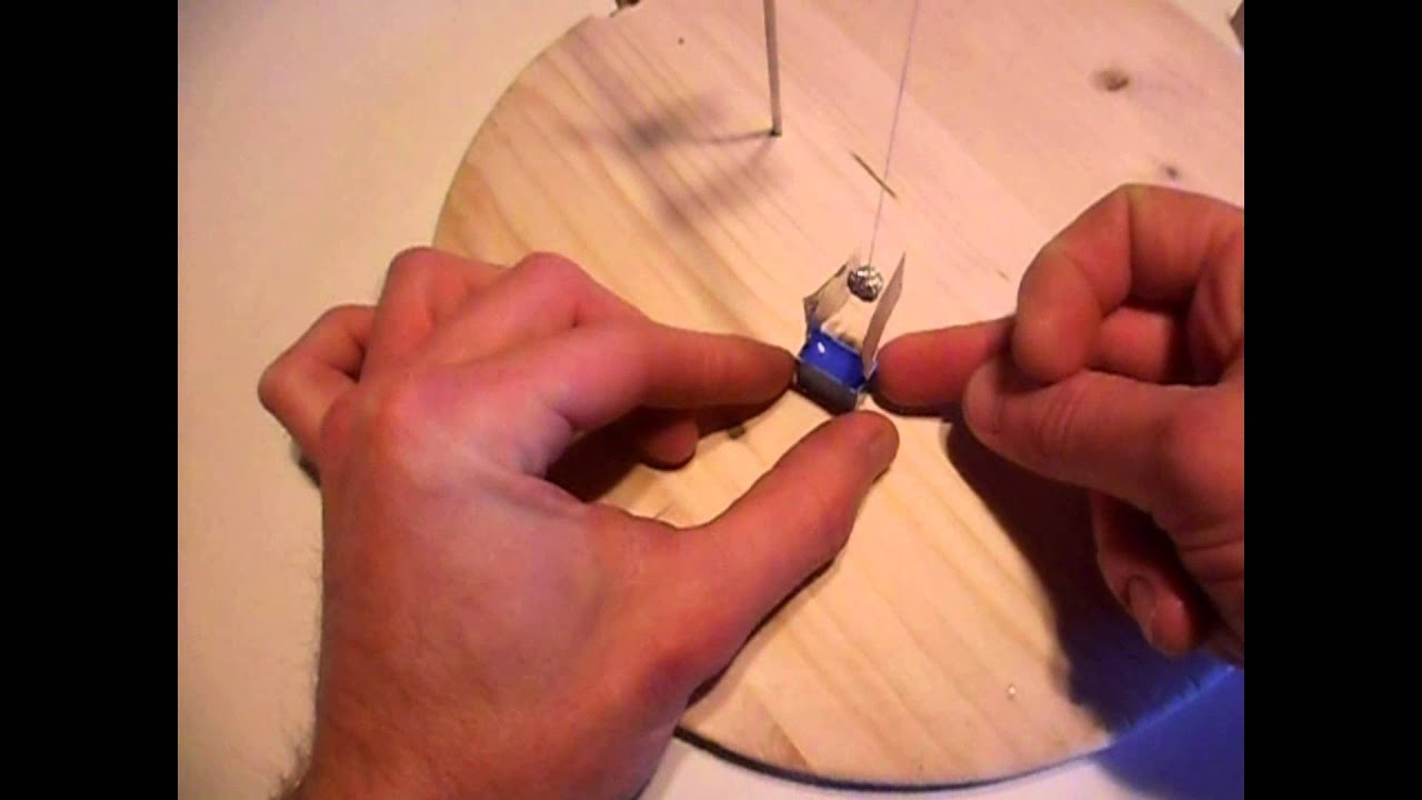 pendule électrostatique avec DDP de 900v - YouTube