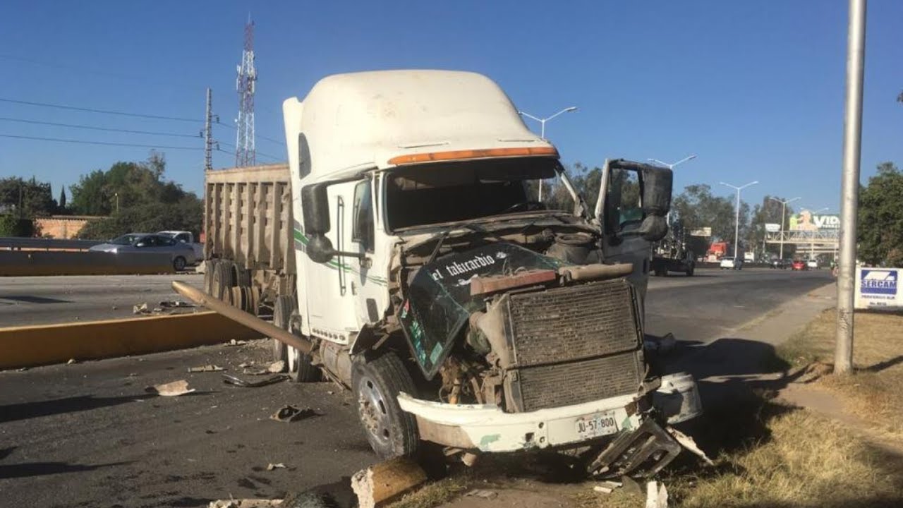 Accidentes de TRAILERS en carreteras de MEXICO - YouTube