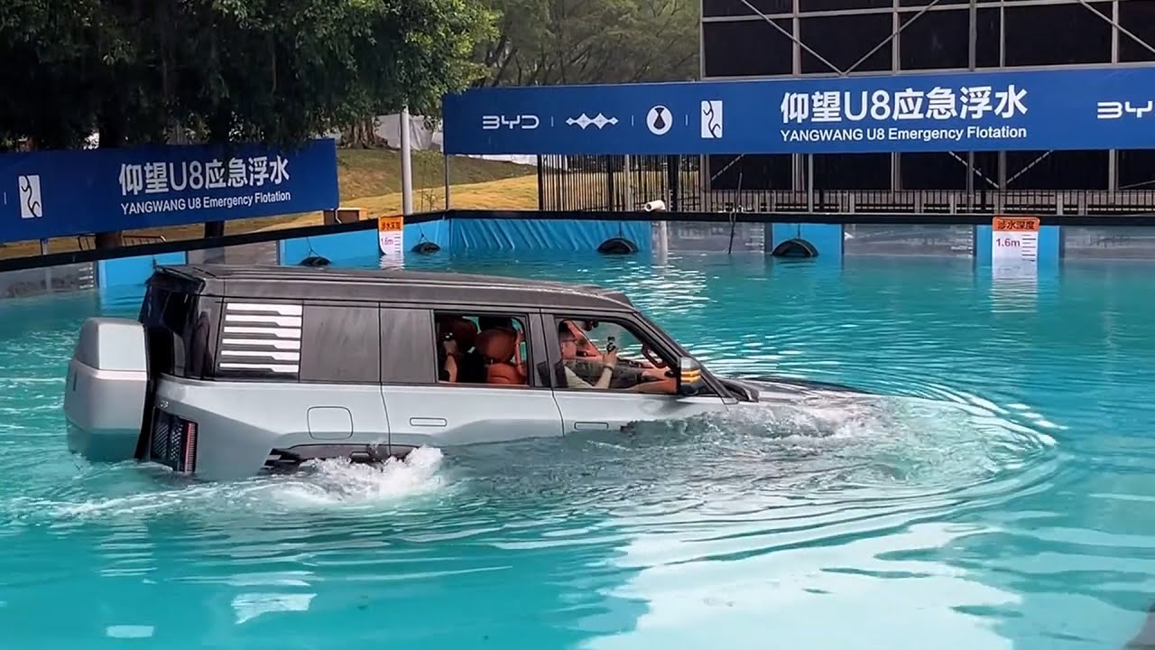 BYD Yangwang U8 Emergency Floating Feature Showcase - YouTube