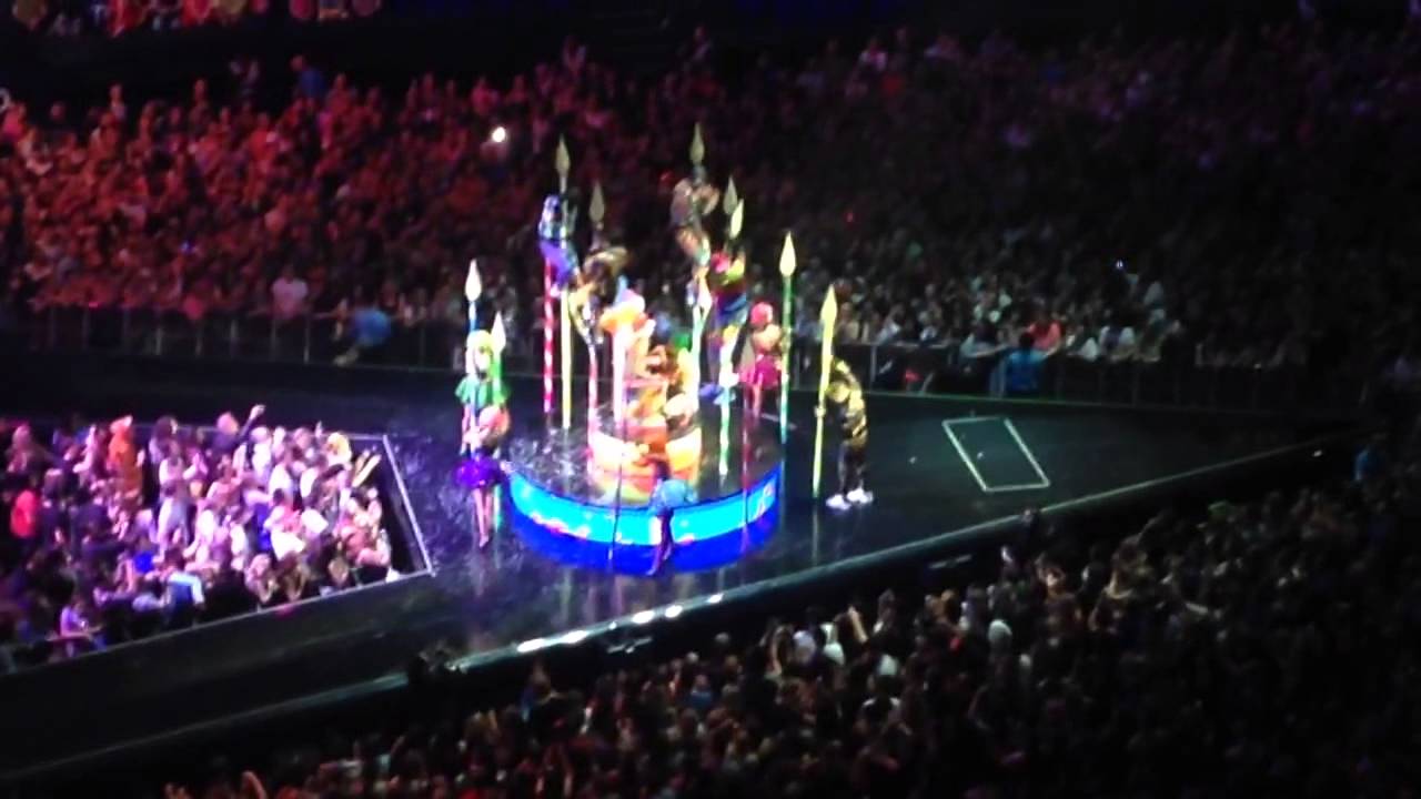 Katy Perry - Birthday - O2 - 31st May 2014 - YouTube