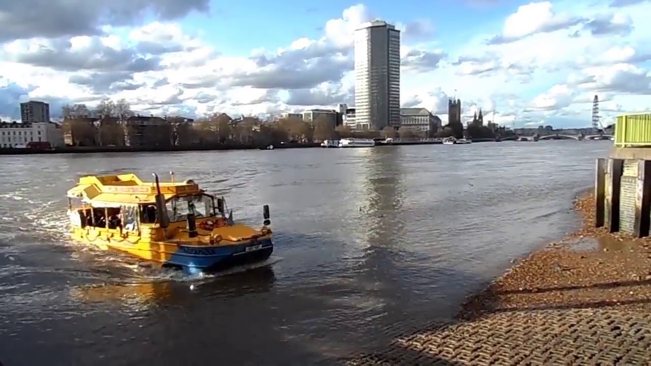 London Duck Tours (Pedestrian view) - YouTube