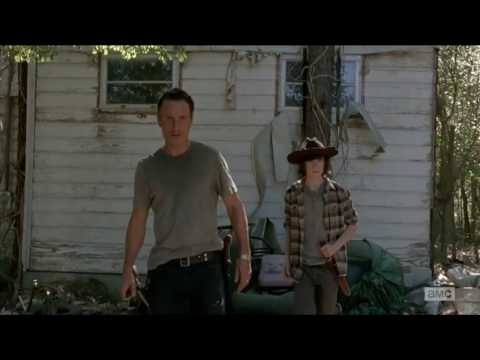 the walking dead 5x12 rick and carl vs walkers