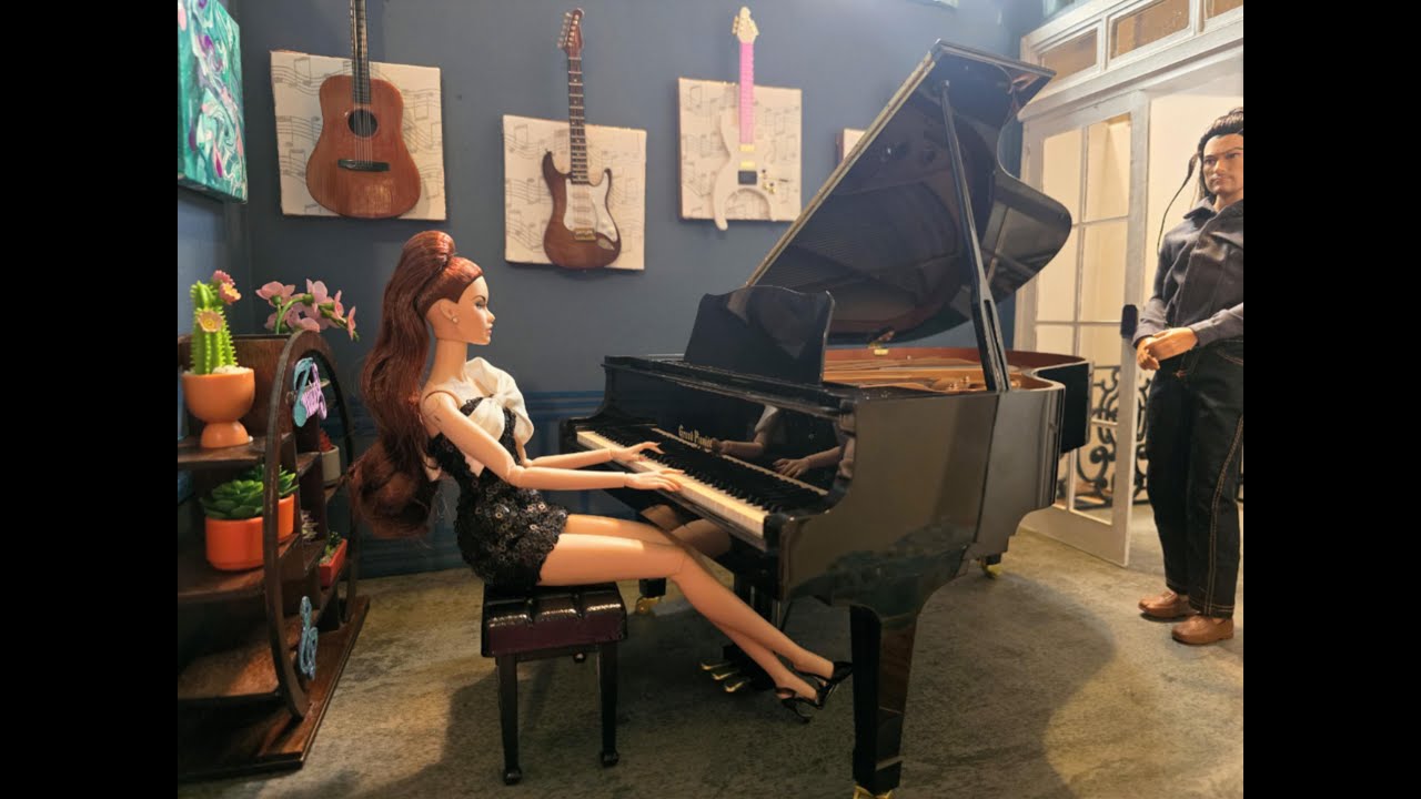 Sixth Scale Musical Instruments Review - Sega Toys Grand Pianist - YouTube