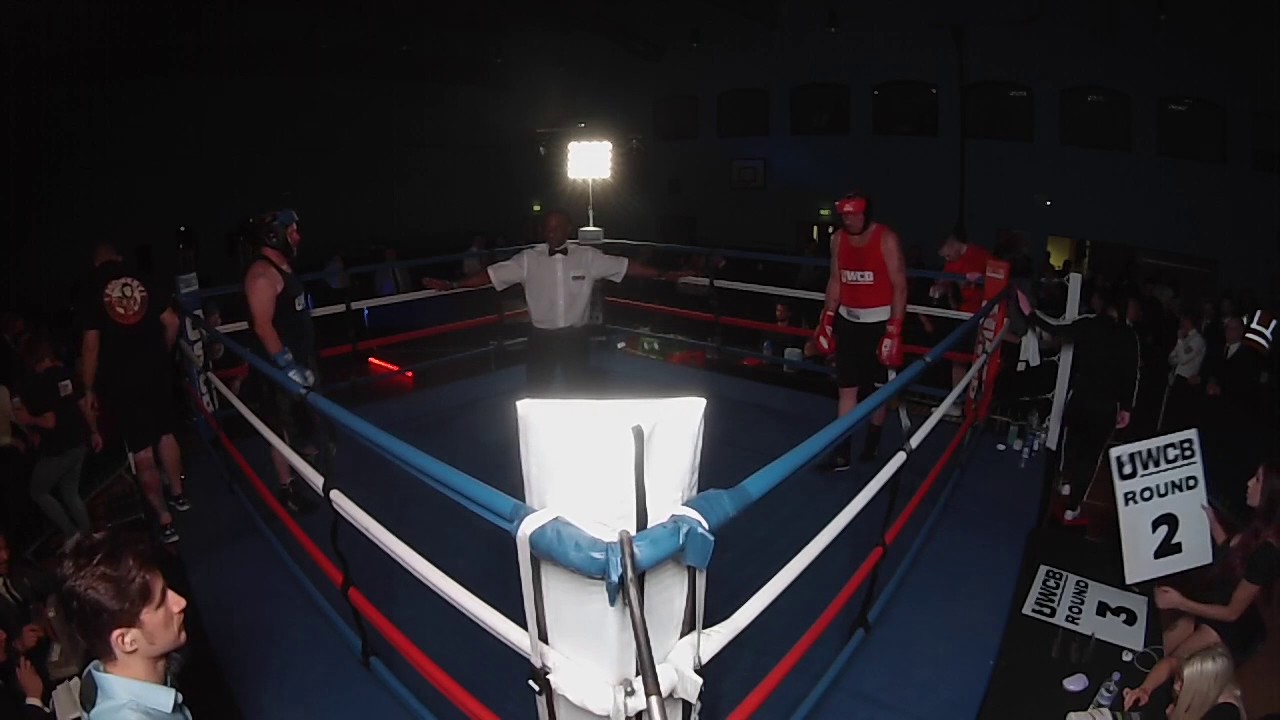 Ultra White Collar Boxing | Windsor | Steve Mason VS Dave Philpot - YouTube