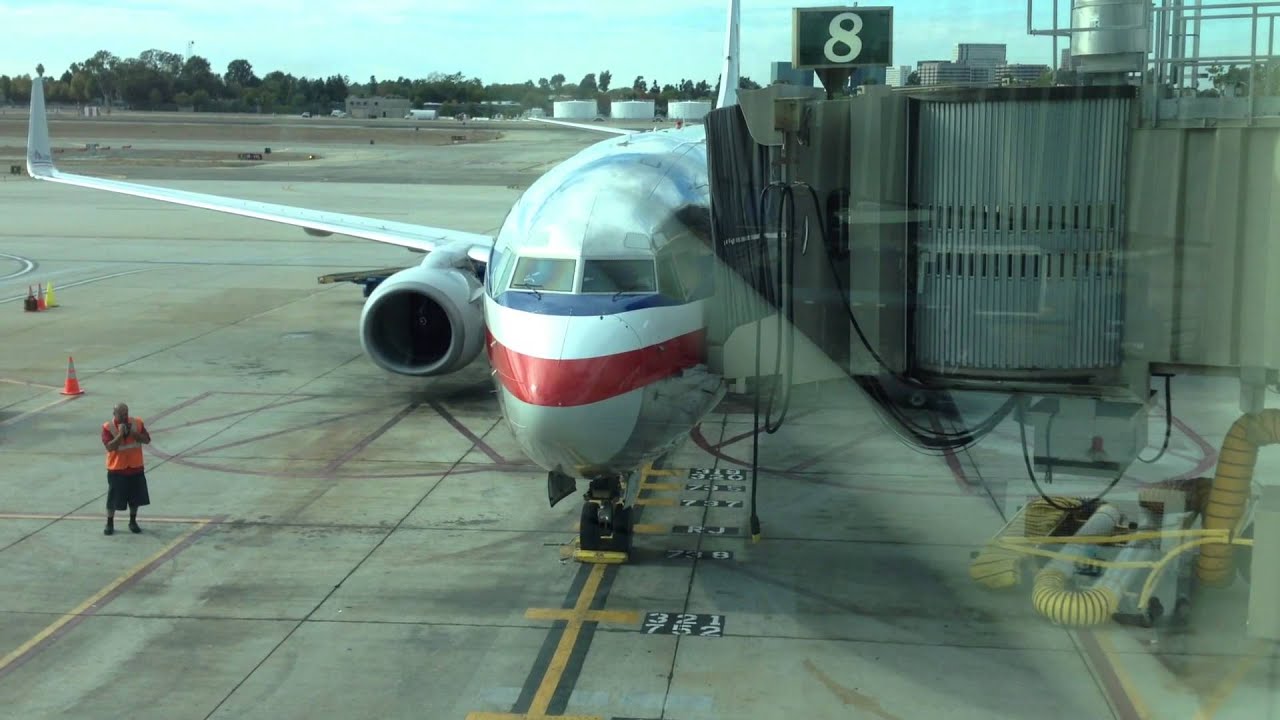 AA373 SNA Gate Arrival - YouTube