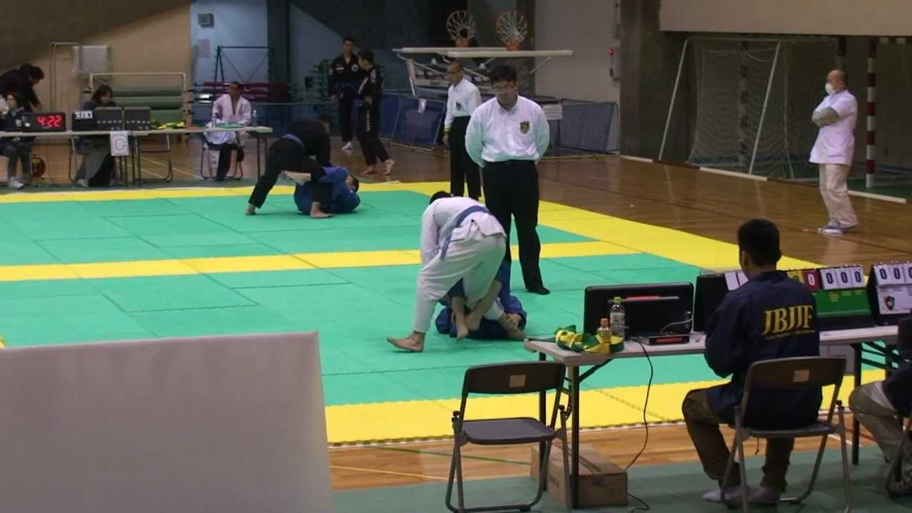 Darren Chee vs 1st opponent - YouTube