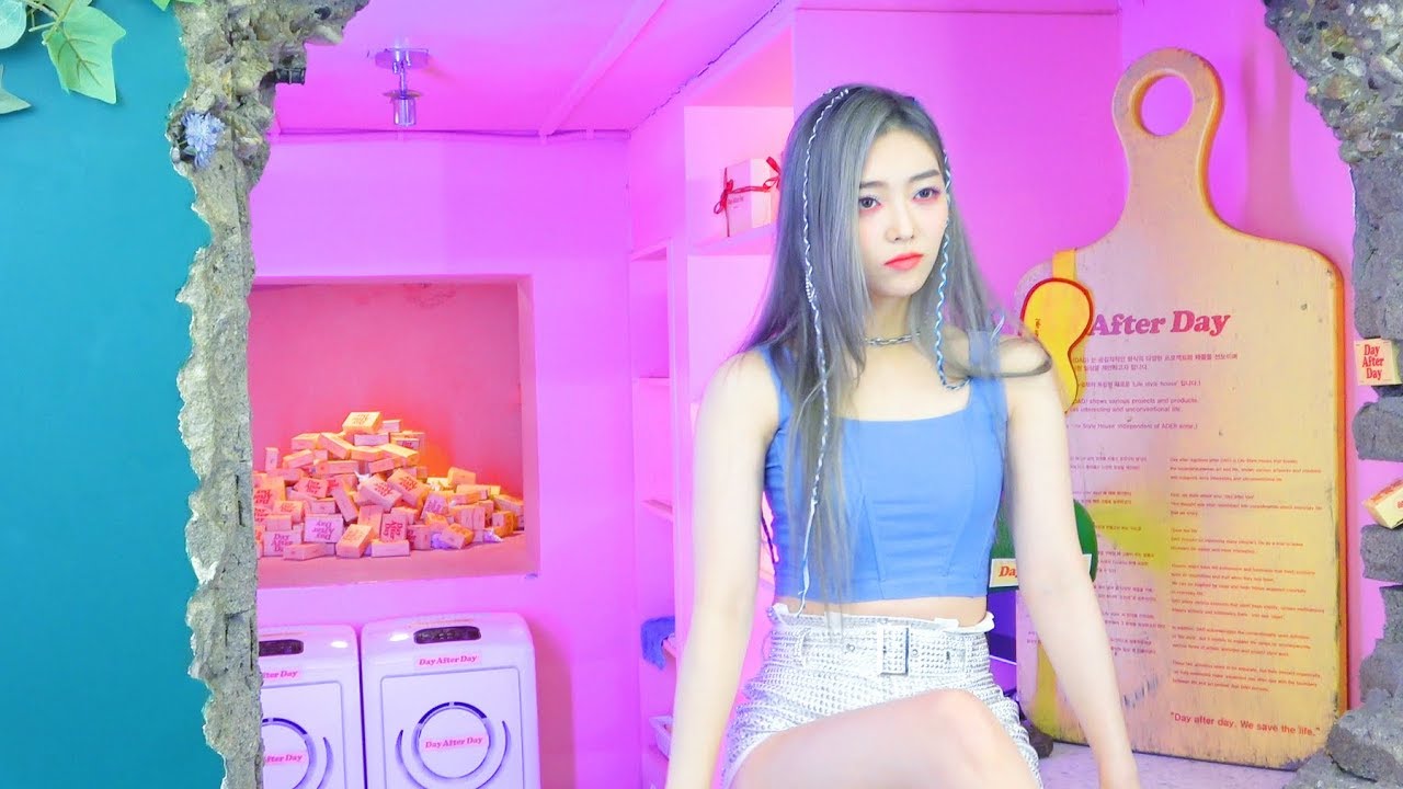 SATURDAY(세러데이) '뿅(BByong)' MV BEHIND (#HANEUL) - YouTube