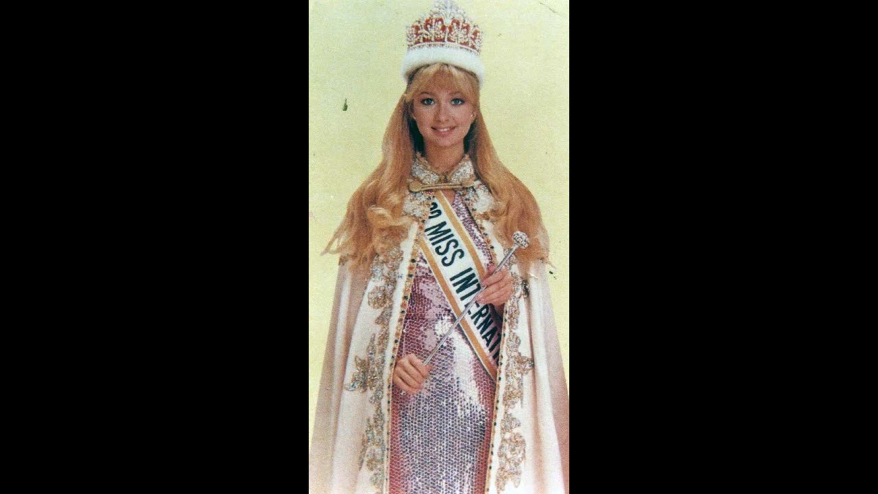 Miss International 1982 - Christie Ellen Claridge (U.S.A) - YouTube