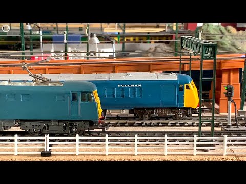 Tri-ang Hornby R.299 Trackside Fencing with Blue Pullman & Bo Bo ...