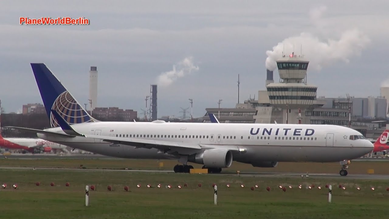 UNITED Boeing 767-300 with winglets Takeoff from Berlin - YouTube